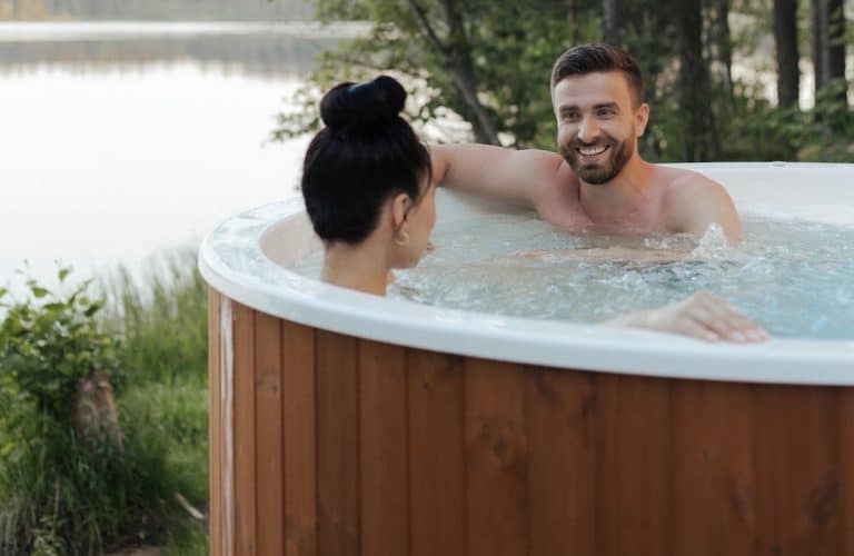 Sauna vs. Hot Tub, Jacuzzi, and Spa: Which is the Best for YOU?